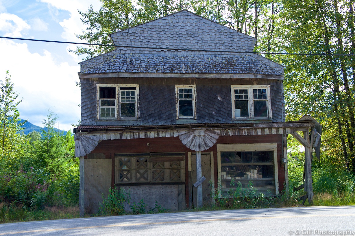Hyder: The Friendliest Ghost Town in Alaska - Joy of Exploring